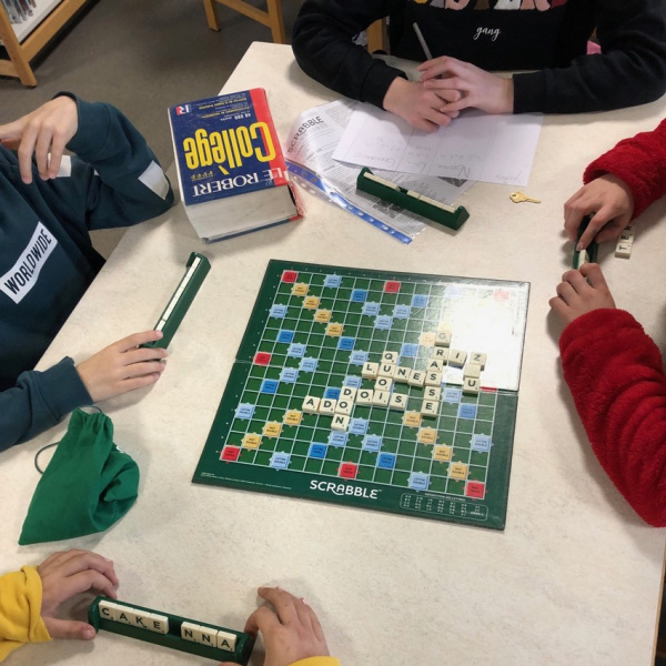 On joue au CDI ! - Collège ALAIN